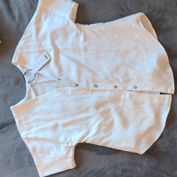 VETTA | Tops | Vetta Capsule Girlfriend Shirt In Cream In Size S | Poshmark
